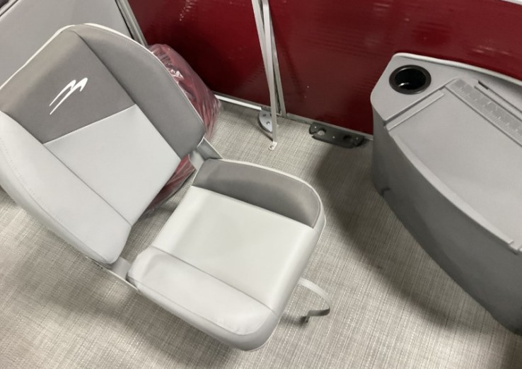 2024 Bennington 188SVF Narrow Beam - Rossa Red