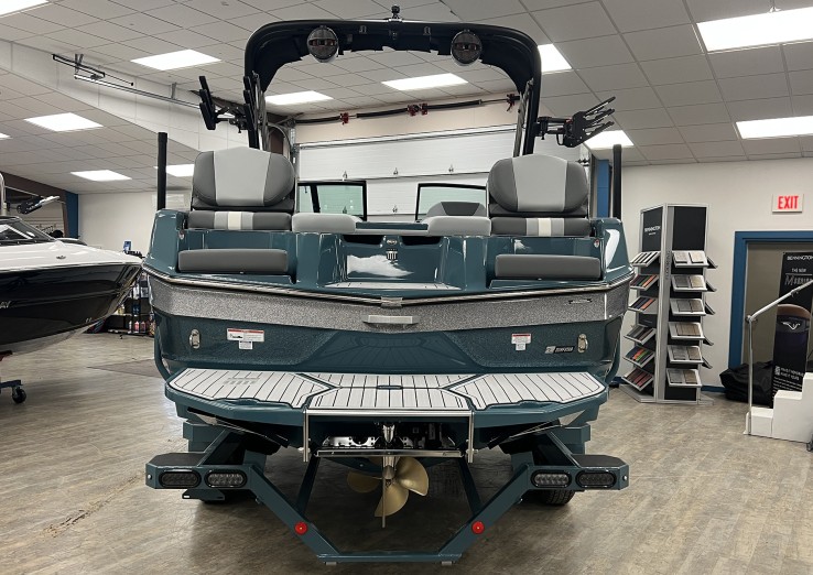 2025 Mastercraft XT22 - Magnetic Blue/Gunmetal Flake