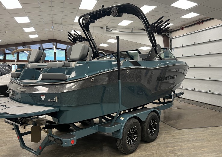2025 Mastercraft XT22 - Magnetic Blue/Gunmetal Flake