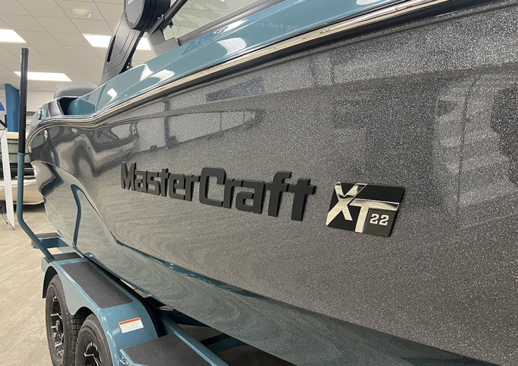2025 Mastercraft XT22 - Magnetic Blue/Gunmetal Flake