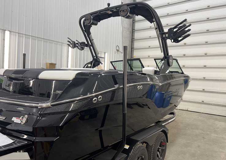 2025 Mastercraft NXT22 - Midnight Black