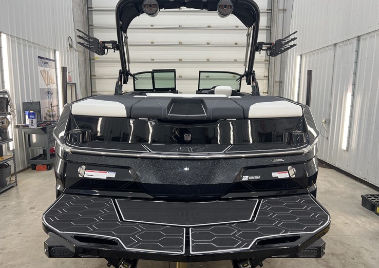 2025 Mastercraft NXT22 - Midnight Black