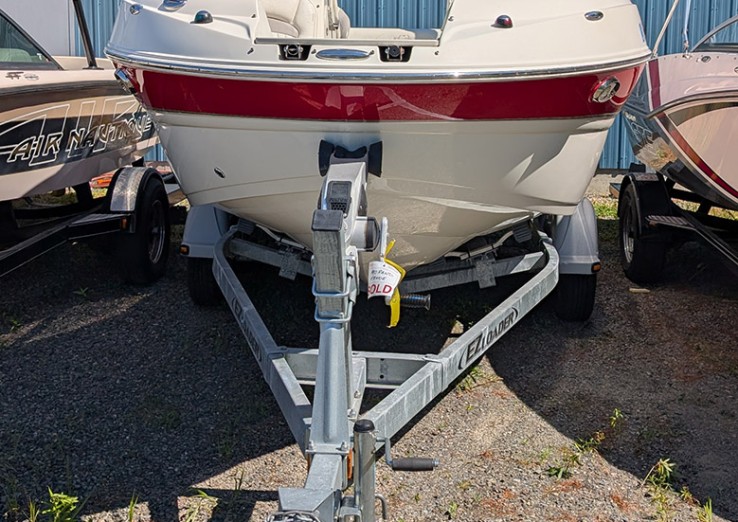 2012 Stingray 215 LR